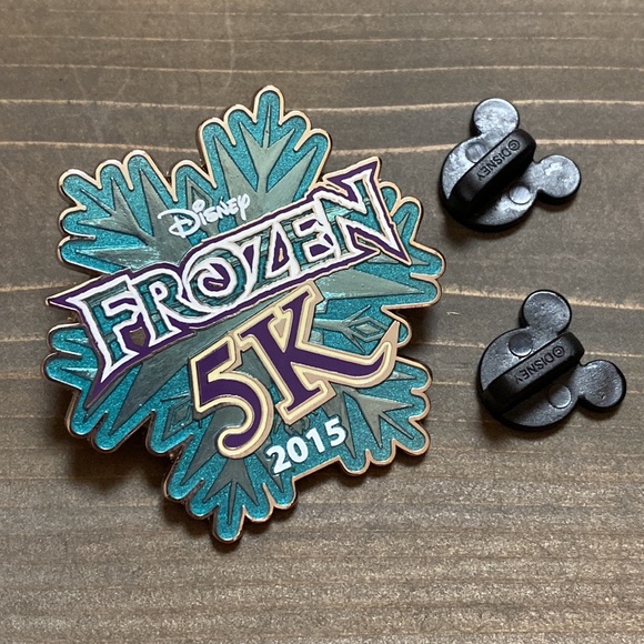 Accessories | Rundisney Frozen 5k 215 Pin | Poshmark